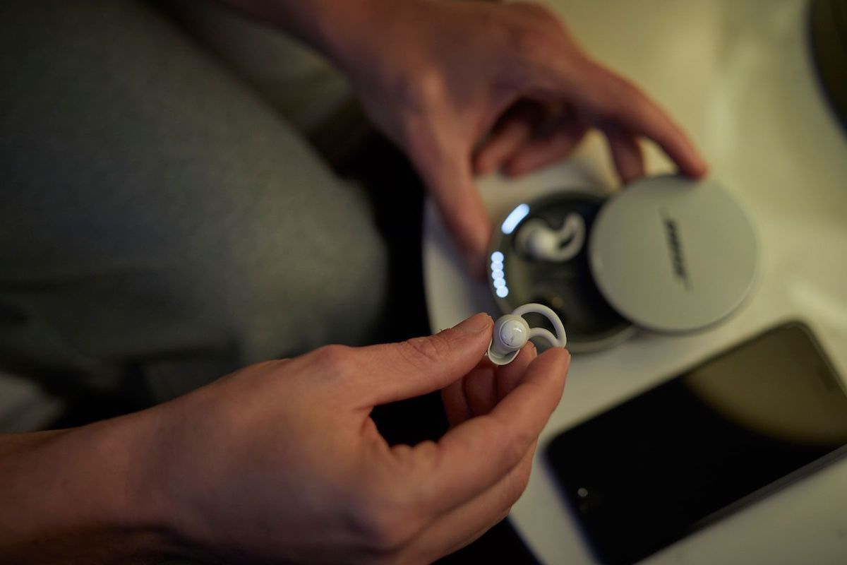 Купить Наушники для сна Bose Sleepbuds, белый - цена, характеристики ...